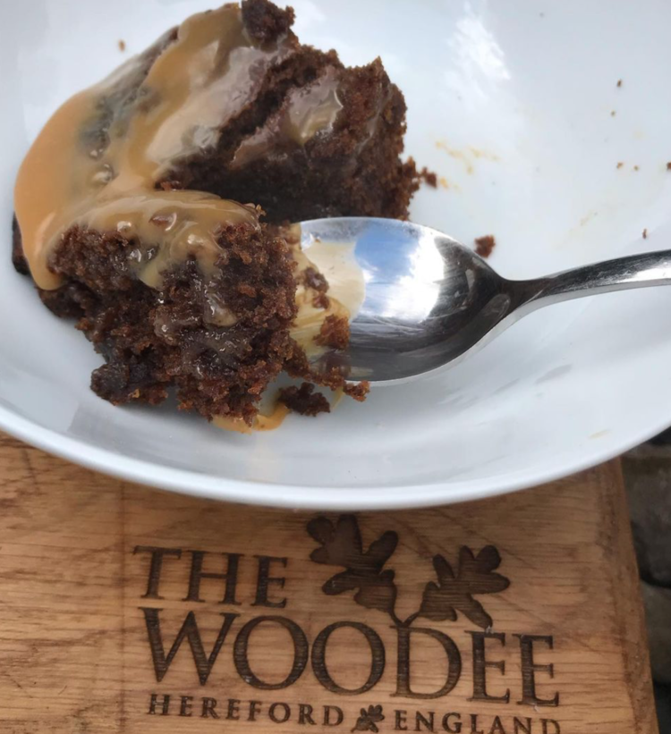 The Best Sticky Toffee Pudding – The Woodee